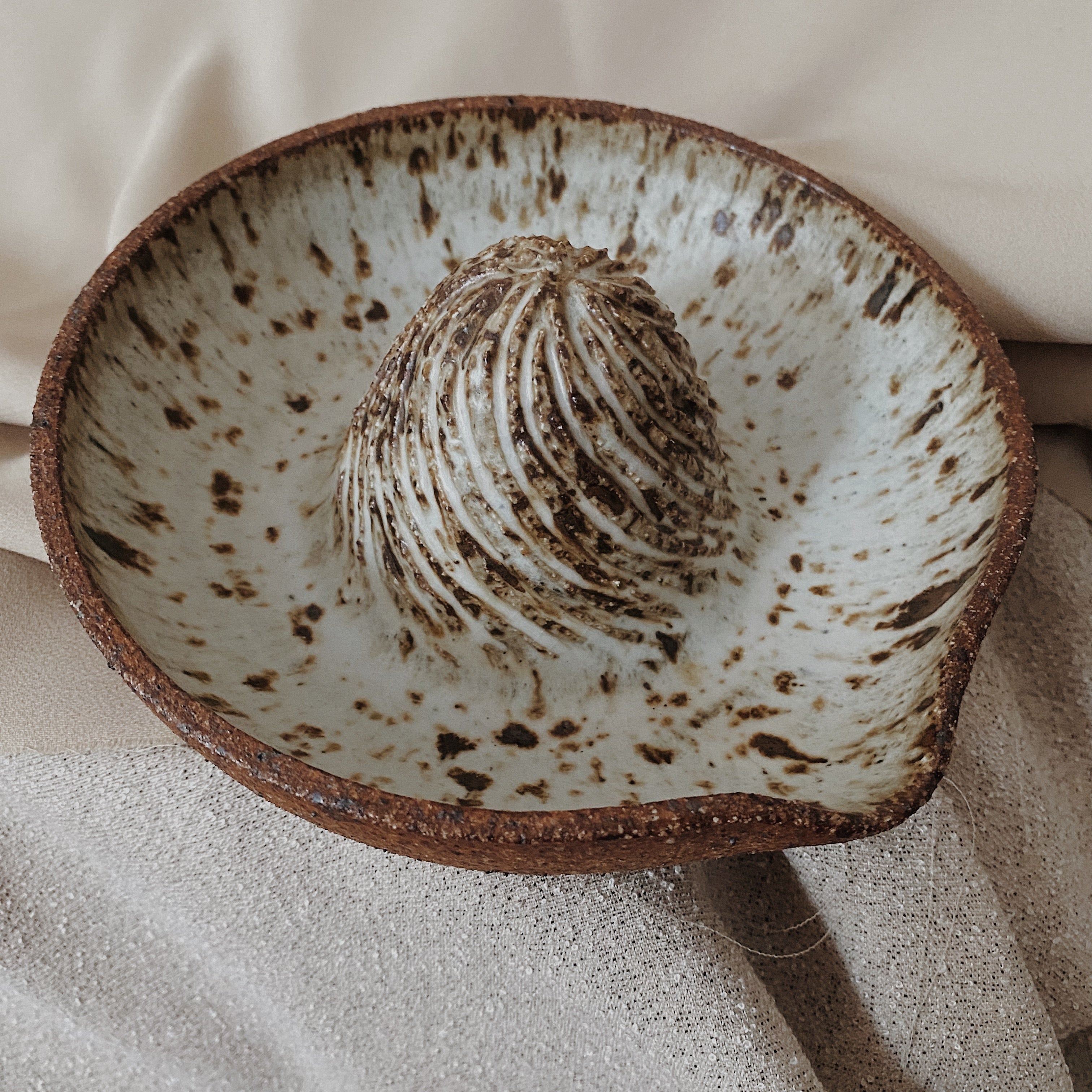 Miho Studio | Small-batch pottery hand-made in Los Angeles – MIHO Studio